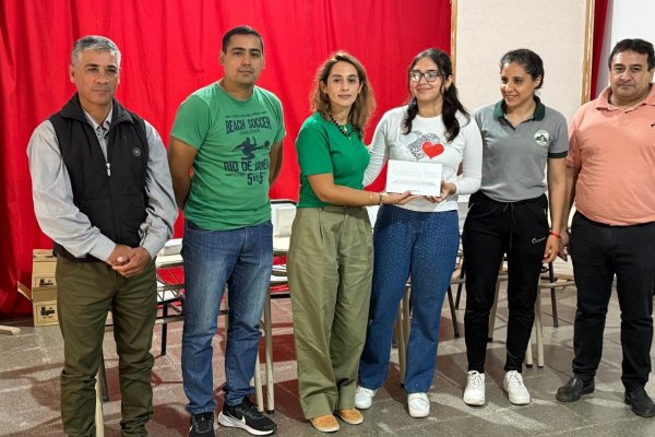 Alumnos de la EFA y del Colegio Secundario San Isidro Labrador de ...