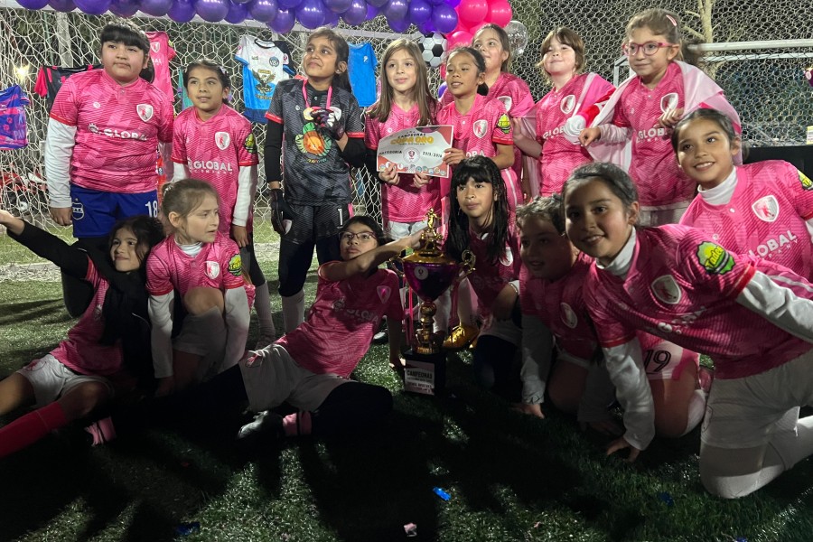 ¡Doblete de campeonas! Ubuntu FC festeja dos Copas de Oro en las ...
