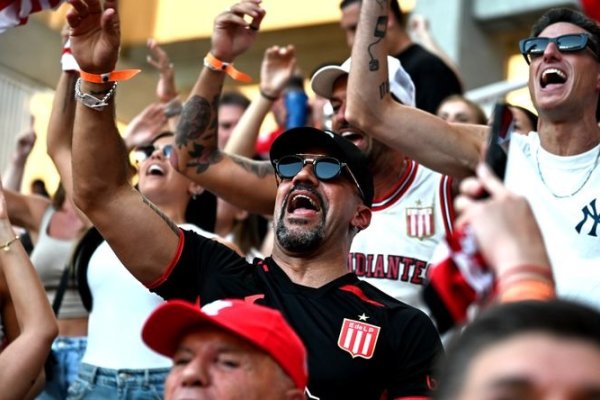 Verón dijo presente en la tribuna y volvió a quedar en el centro de la escena | Nuevo Diario Web