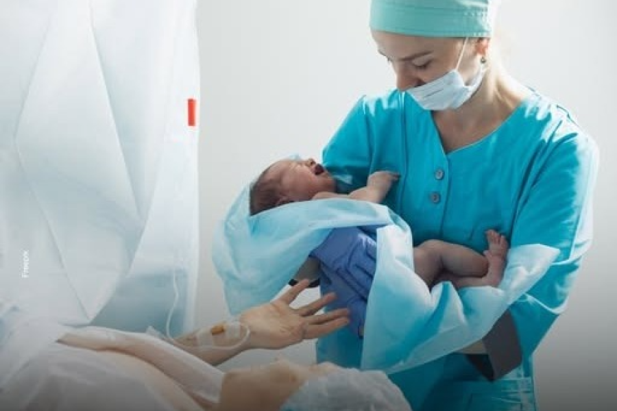 Bebé nació con una extraña anomalía: tiene 3 miembros genitales | Nuevo ...