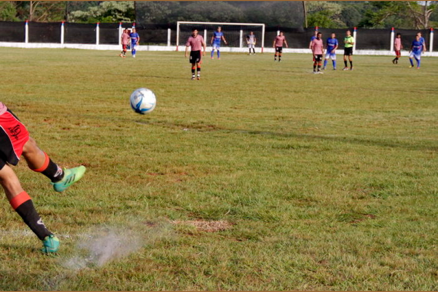 Violento enfrentamiento en un torneo amateur dejó varios heridos tras ...