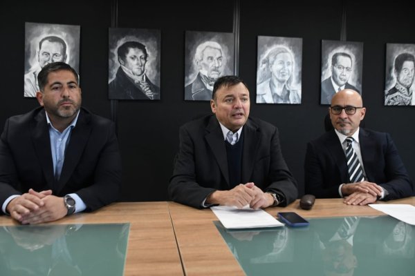 El ministro Chara presentó un plan de facilidades para regularizar ...