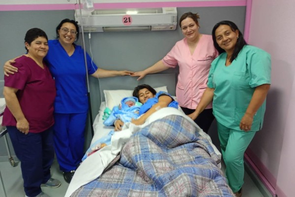 Llegó al mundo un “súper bebé” de casi 5 kilos en el Hospital de Frías ...