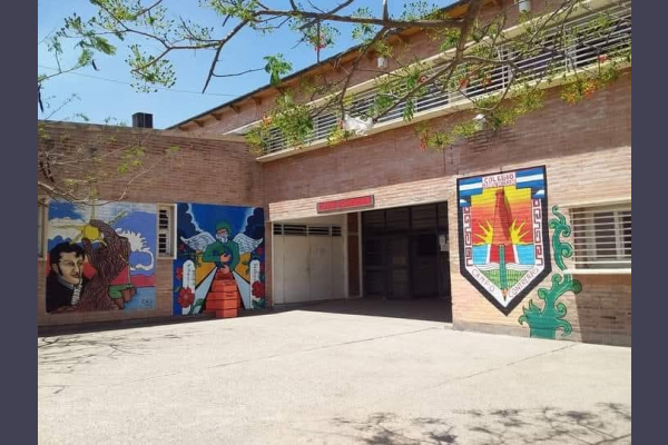 Intercolegial terminó a las piñas y un adolescente sufrió un corte en ...